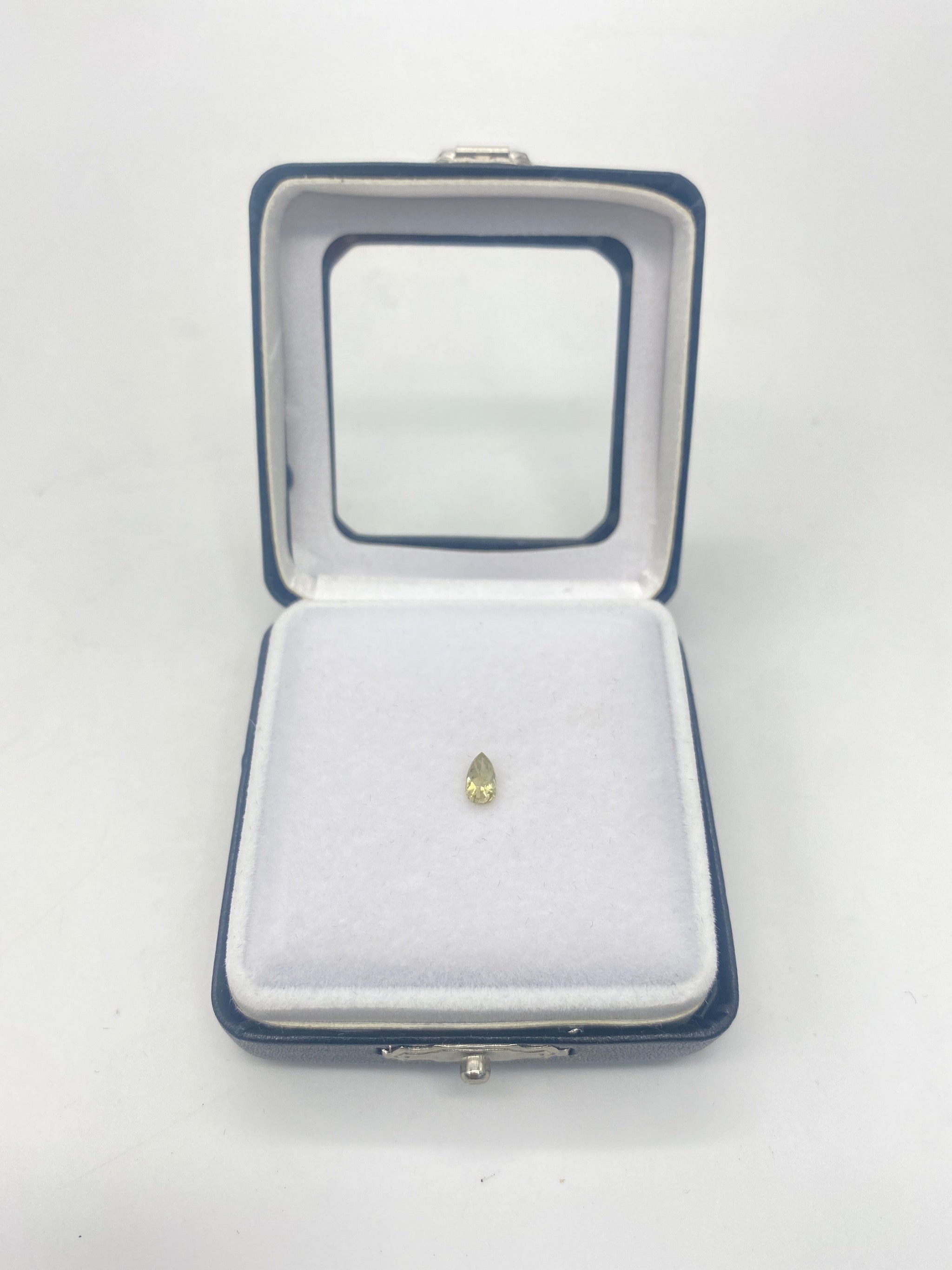 0.44ct GREEN PEAR Rough Cut Diamond – Luxury Promise