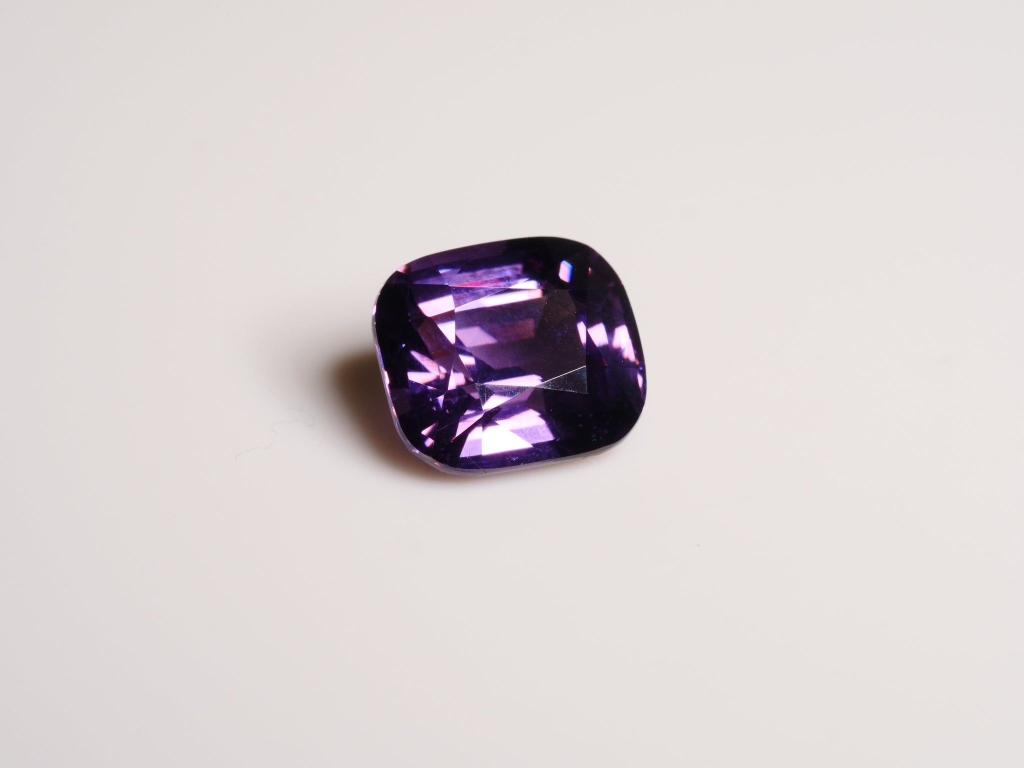 2.5ct Kuh-I-Lal Purple Spinel – Luxury Promise