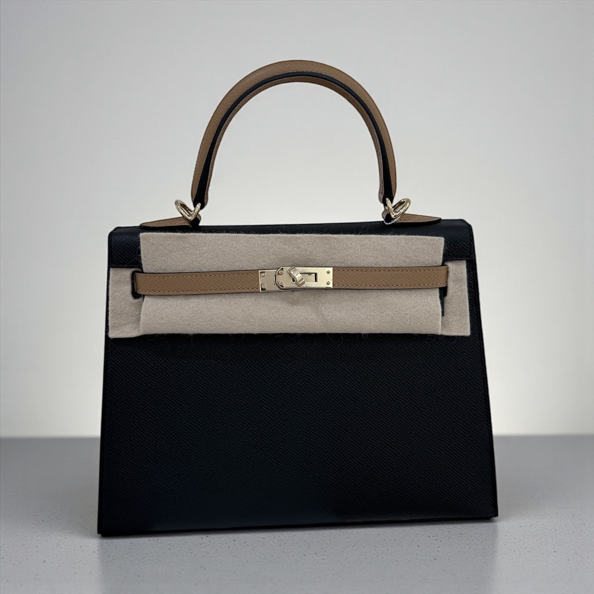 Hermes Kelly 25 HSS Sellier Black / Biscuit Epsom GHW #K - Preloved SK ...