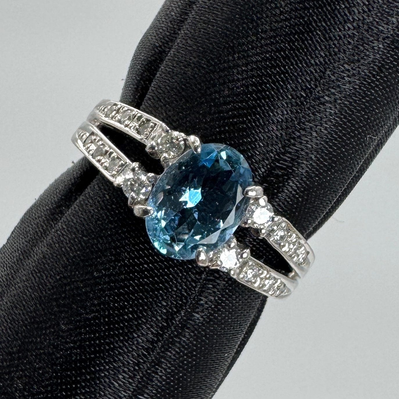 49483 SantaMaria Pt900 Aquamarine Ring AQ0.82 D0.19 6.3g NGL – Luxury ...