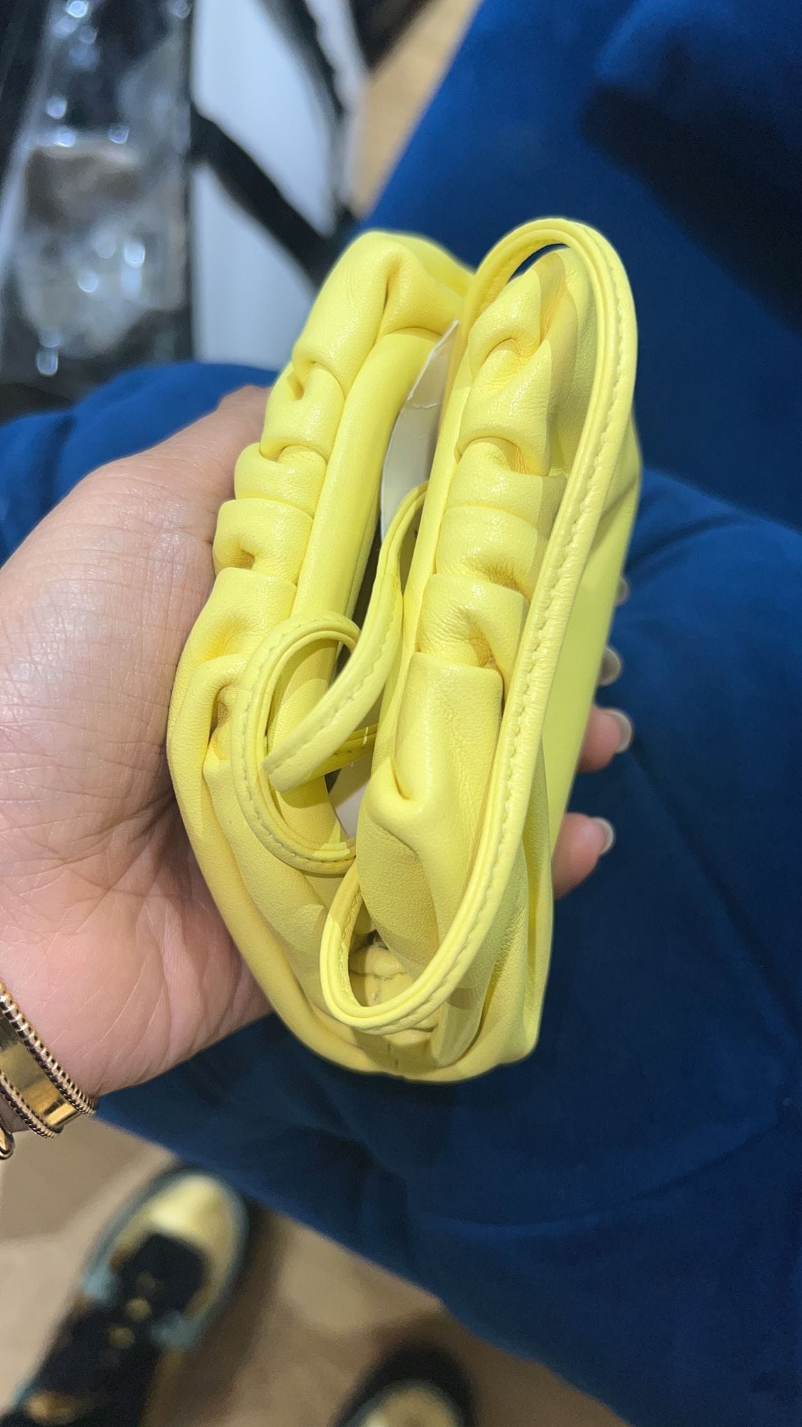 Bottega mini pouch yellow – Luxury Promise
